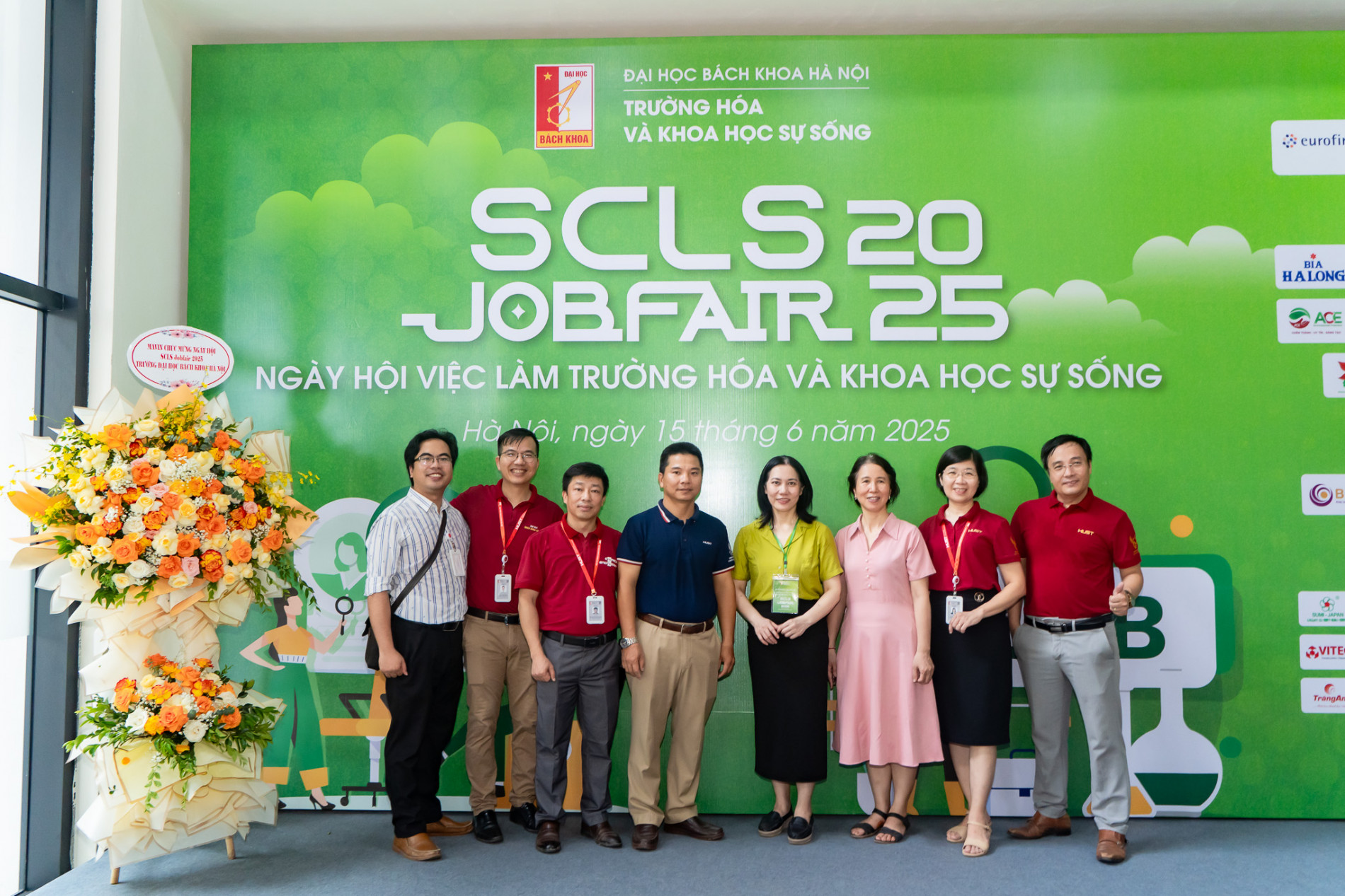 Sôi động Ngày hội Việc làm SCLS Jobfair 2025 tại trường Hóa và Khoa học ...